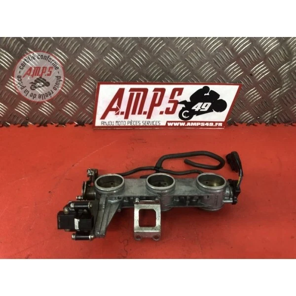 RAMPE D'INJECTION TRIUMPH 1050 Sprint ST 2005 à 2010 EUR 109,25 - PicClick DE