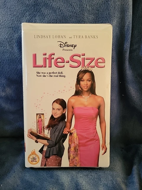 LIFE-SIZE VHS VIDEO Tape 2000 Disney Clamshell Lindsay Lohan Tyra Banks ...