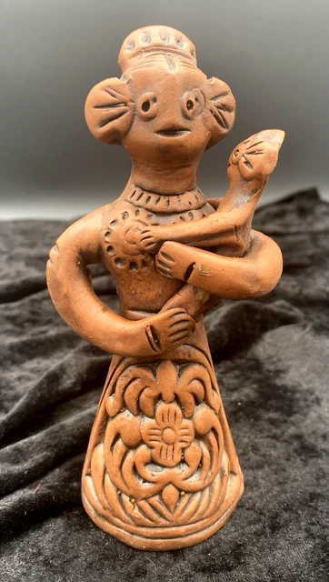 HANDMADE TERRACOTTA TEPA Putul (Bangladesh), Standing Mother with Child ...