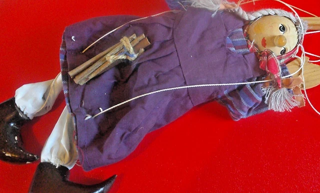 VINTAGE WOODEN HAND Made String Puppet Marionette Old Girl Lady Plaited ...