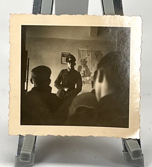 WW2 PHOTO GERMAN Wehrmachts With Officer Meeting In Office Map On Wall ...