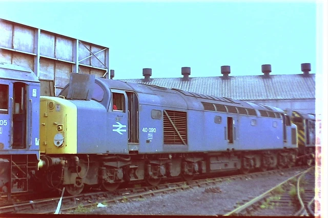 35MM RAILWAY COLOUR Class 40 090 in Doncaster Works £1.95 - PicClick UK