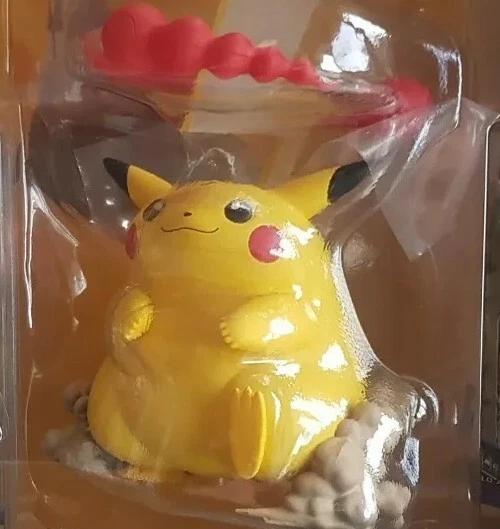POKEMON PREMIUM CELEBRATIONS 25th Pikachu Vmax gigantamax figure ONLY ...