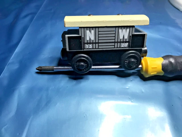 RARE THOMAS TANK Engine & Friends Wooden Train NW BRAKEVAN - Learning ...