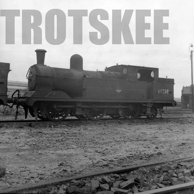 LARGER NEGATIVE BRITISH Railways Steam Loco 69258 Class N5 Darnall 1960 ...