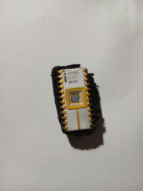 VINTAGE COMPUTER CHIP Gold White Ceramic Intel C1702A Static EPROM ...