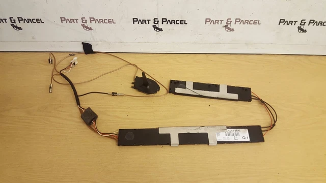 GENUINE MERCEDES C Class W203 Antenna Amplifier 2038701689 A2038200091 ...