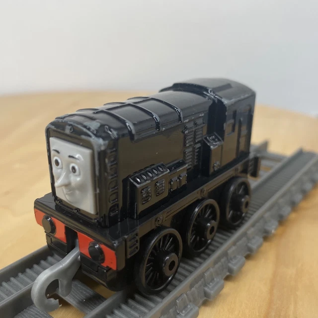 THOMAS THE TANK Engine Trackmaster Die Cast Push Along Engine DIESEL £9 ...