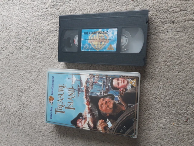TREASURE ISLAND VHS cassette Christian Bale Oliver Reed Charlton Heston ...
