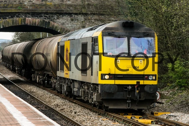 UK DIESEL TRAIN Railway Photograph Of Class 60 60084 Loco. Rm60-428 £1. ...