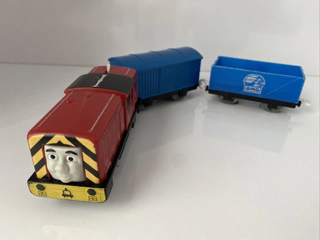 TRACKMASTER REVOLUTION THOMAS The Tank Engine Battery Train Salty ...