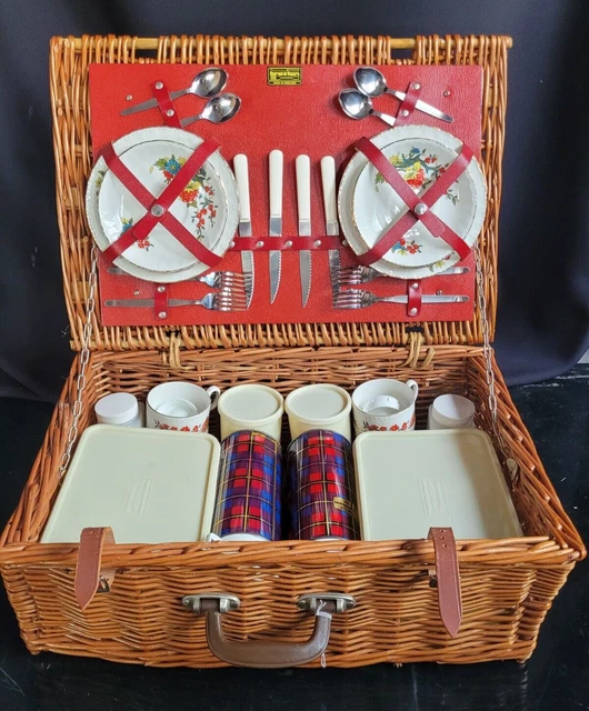 VINTAGE BREXTON PICNIC Set 4 Person China Flasks Cutlery - Excellent ...