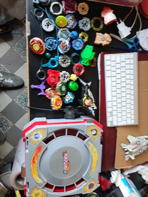 HASBRO BEYBLADE SPINNING top, combat arena, launchers, spinning tops ...