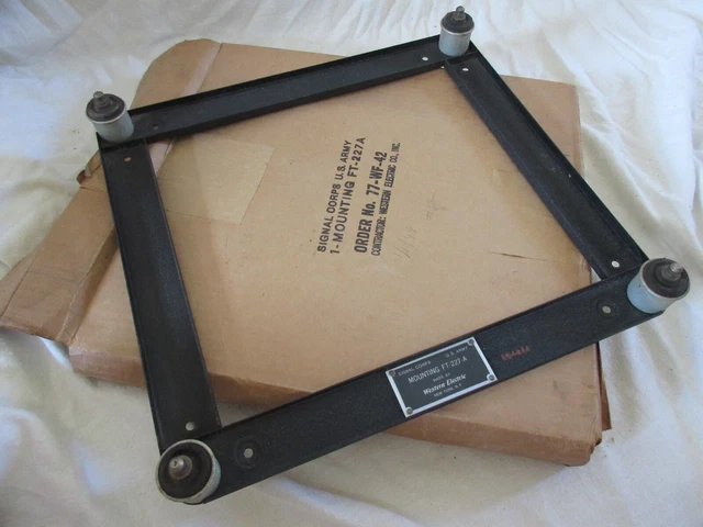 SIGNAL CORPS US Army Command Radio Ft-227-A Transmitter Shock Mount £ ...