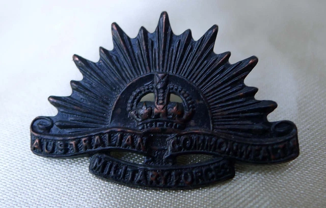WW2 AUSTRALIAN RISING SUN COLLAR BADGE by GENERAL PLASTICS. LUGGED. OLD ...