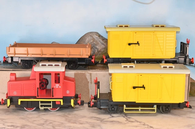 PLAYMOBIL SPUR-G BR. V38-15 Diesellok mit 3 Güterwagen der ÖBB 4-tlg ...