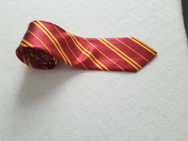 HARRY POTTER GRYFFINDOR House Tie With Red And Gold Diagonal Stripes ...