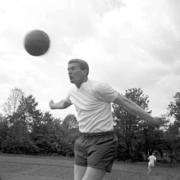 WEST BROMWICH ALBION'S Derek Kevan trains Roehampton London af- 1961 ...