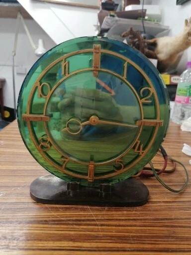 VINTAGE SMITHS ELECTRIC Green And Gold Clock Very Nice Timepiece. Green ...