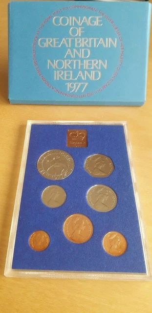 COINAGE OF GREAT Britain and Northern Ireland 1977 Coin Set £10.00 ...