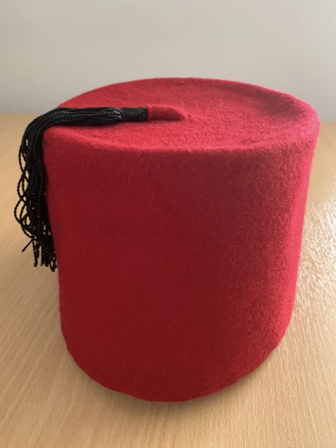 VINTAGE ORIGINAL LAMRANI FRERES RED FELT FEZ with tassel £7.48 ...