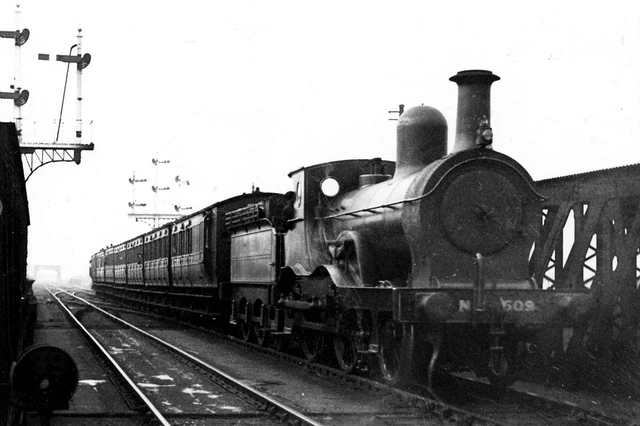 GREAT CENTRAL 2-4-0 No.509 Marshgate Junction Doncaster Rail Photo £2. ...