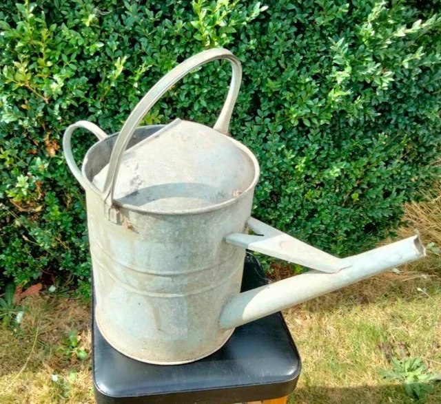 VINTAGE GALVANISED 2 gallon watering can, watertight £25.00 - PicClick UK