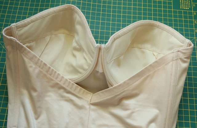 SCRET POSSESSIONS 38F Beige Strapless Body Shaper with Popper Gussett £ ...