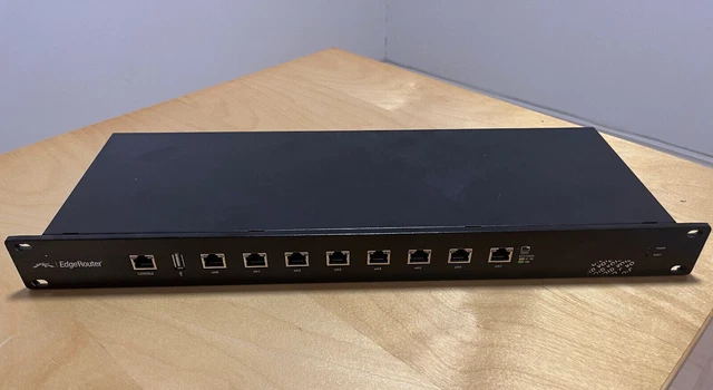 UBIQUITI NETWORKS EDGEROUTER ER-8 Gigabit Rackmount Router $75.00 ...