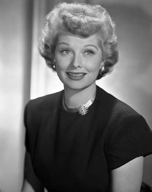 LUCILLE BALL IN the radio program My Favorite Husband 2 Old TV Radio ...