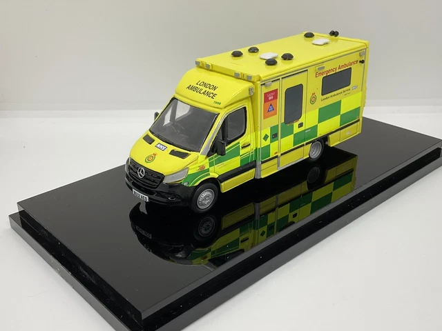 FIRE BRIGADE MODEL Mercedes Benz Sprinter London Ambulance Service Hand ...