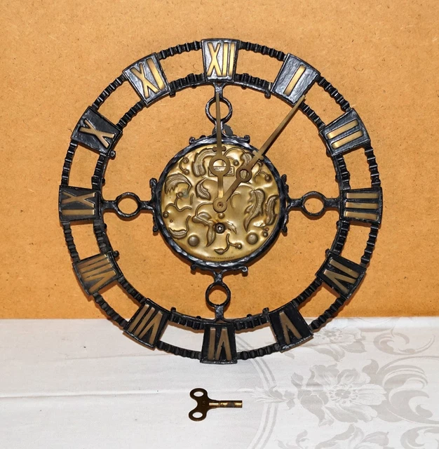 ALTE VINTAGE KIENZLE Wanduhr Metall Messing mechanisch Handaufzug 50er ...