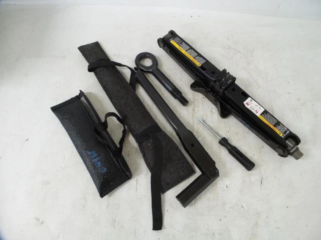 HOLDEN CAPTIVA JACK/TOOL Kit Cg, 01/11-09/15 $82.50 - PicClick AU