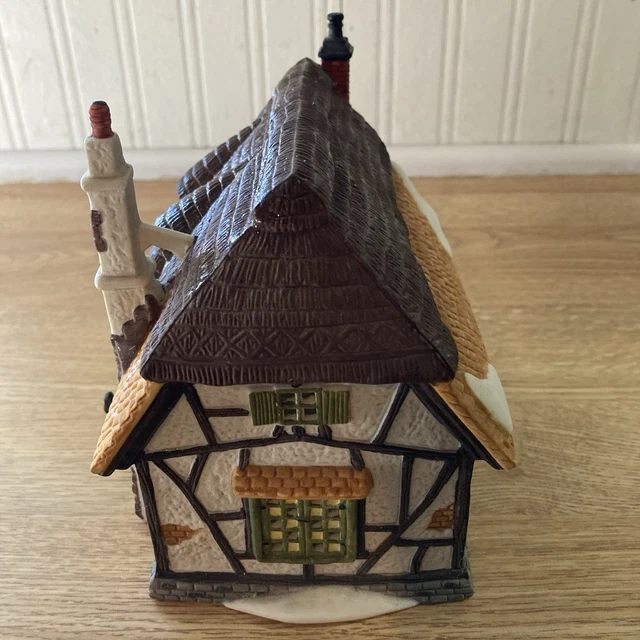 DEPT 56 OLIVER Twist “MAYLIE COTTAGE”Dickens’ Village Series w/Light ...