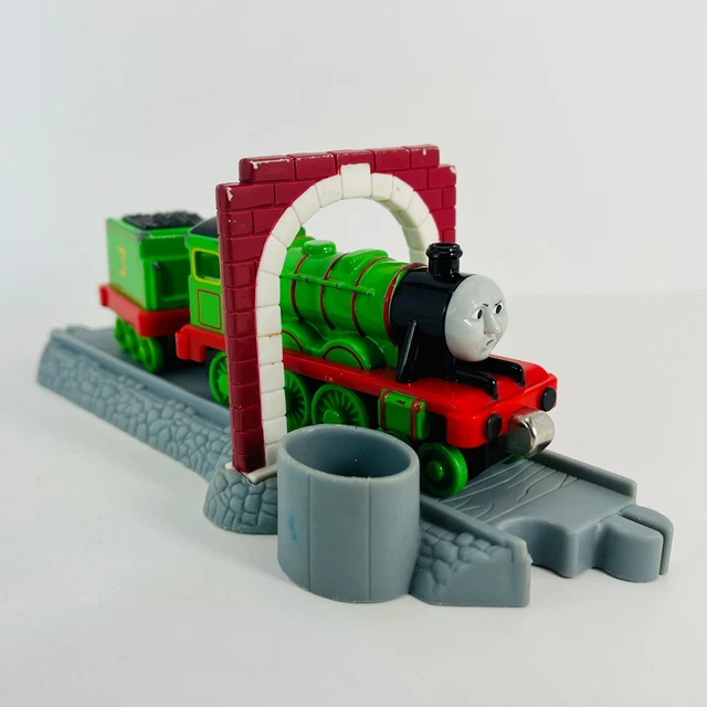 THOMAS & FRIENDS Take Along Take N Play Henry and the Elephant Train ...