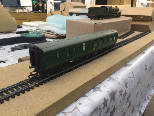 TRIANG / HORNBY R750 Southern Region Brake / Composite Coach, Boxed . £ ...