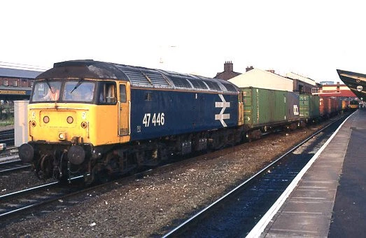 ORIGINAL COLOUR SLIDE of 47446 BR class 47 diesel loco £1.99 - PicClick UK
