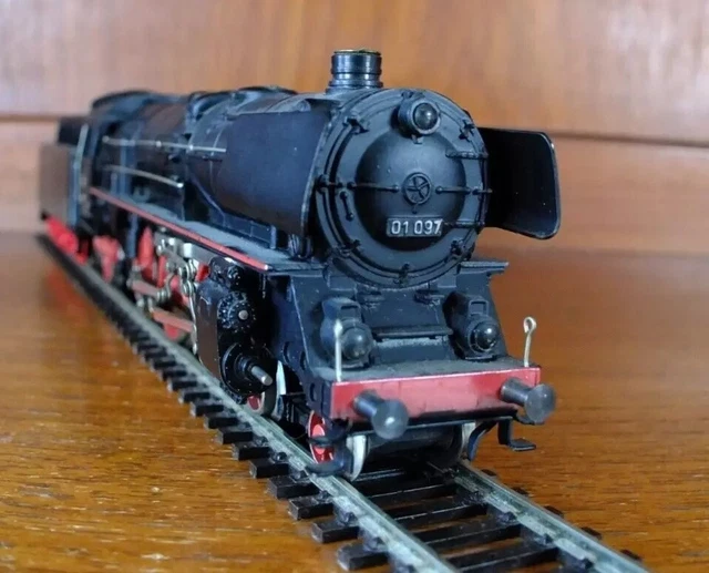 MARKLIN 3048 HO gauge BR01 steam locomotive in DB black livery £107.00 ...