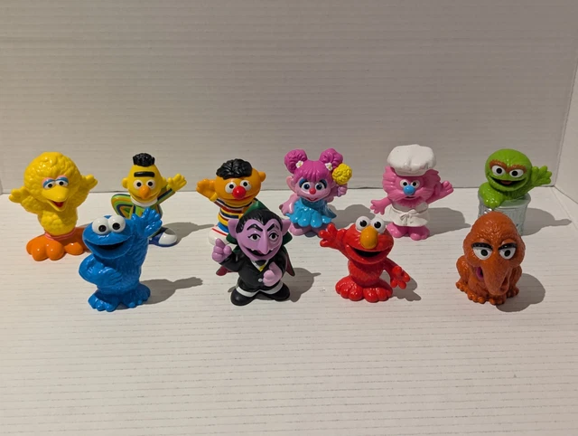 10 HASBRO SESAME STREET WORKSHOP Figures Elmo Bert Ernie Big Bird Etc ...