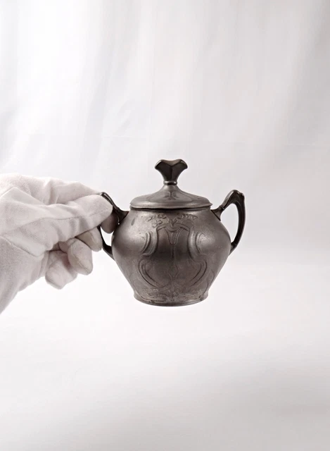 POT À SUCRE Art Nouveau en étain décor floral par Gerhardi & Co 1791 ...