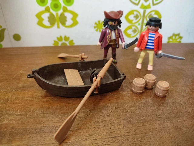 PLAYMOBIL PIRATE AND Small Rowing Boat Sailor Barrels Oars Swords (DRC ...