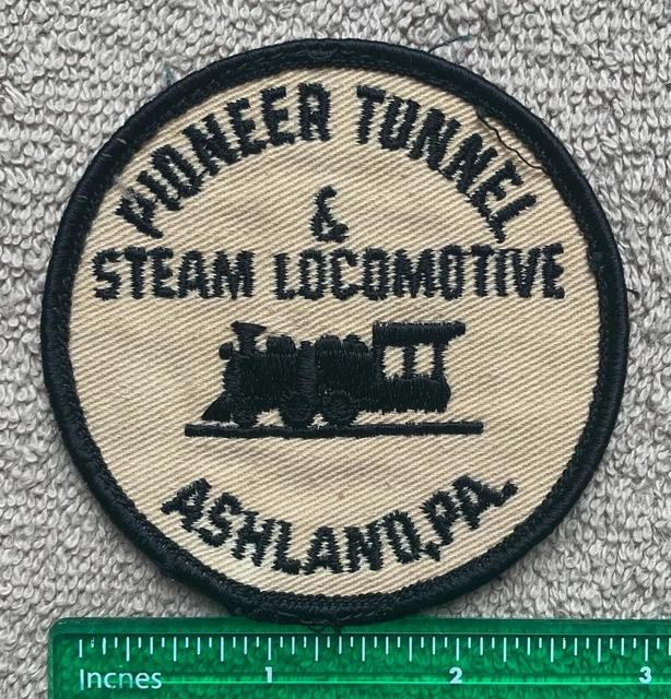 VINTAGE STEAM LOCOMOTIVE Pioneer Tunnel Ashland PA. TRAIN Souvenir ...