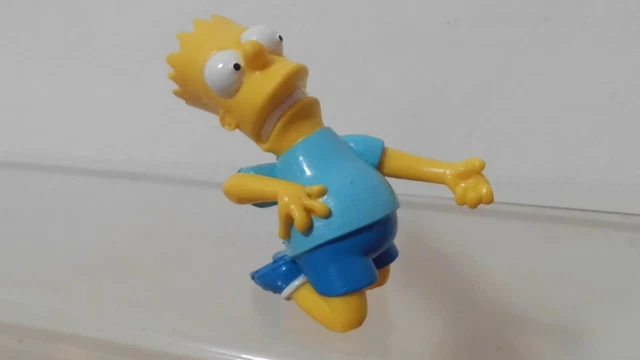 SIMPSONS BULLY 1990 Figur ca. 6,5 cm Magnum Figur: Bart spielt ...