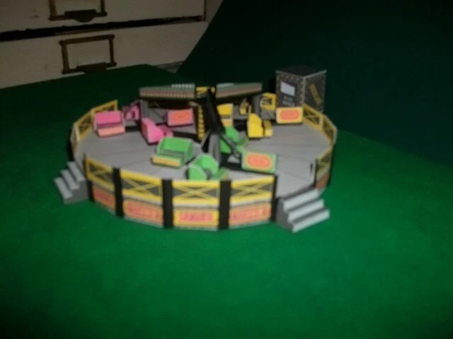 FAIRGROUND MODEL OO Scale Model Funfair 00 Gauge Twi Model Railway ...