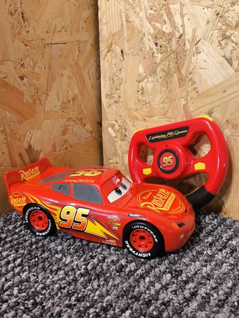 DISNEY PIXAR CARS 3 Lightning McQueen Remote Control Electric RC Car £ ...