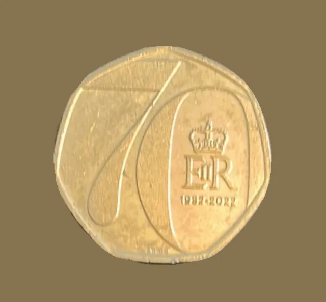 50 PENCE 70TH Anniversary Accession of Queen Elizabeth II 2022 Grade AU ...