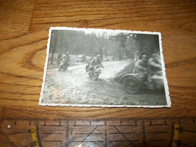 FOTO WEHRMACHT MOTORRAD Krad-Melder Beiwagen Wettrennen Schlamm Piste ...
