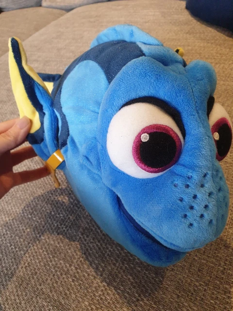 AUTHENTIC DISNEY STORE Pixar Dory Fish Finding Nemo Cuddly Plush Soft ...