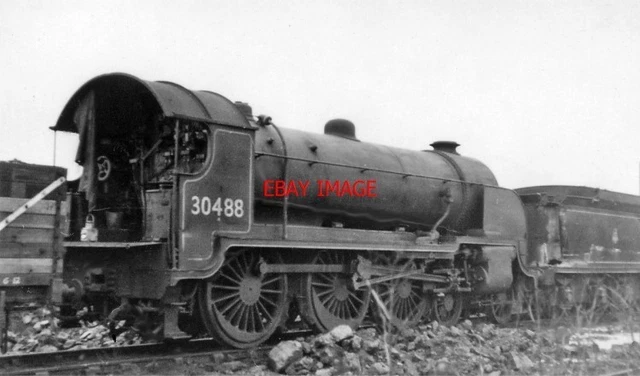 PHOTO SR Ex Lsw Urie H15 Class 4-6-0 No 30488 At Reading Wr Loco Depot ...