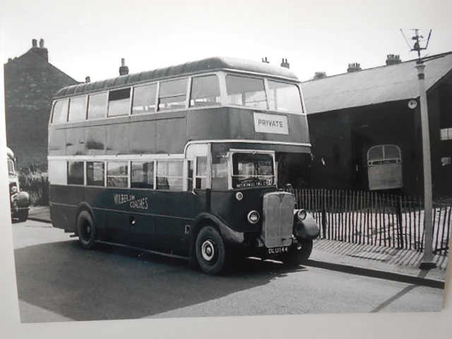 EX.LONDON TRANSPORT BUS - Stl 1954 (Dlu 144) - With Wilberjim Coaches ...